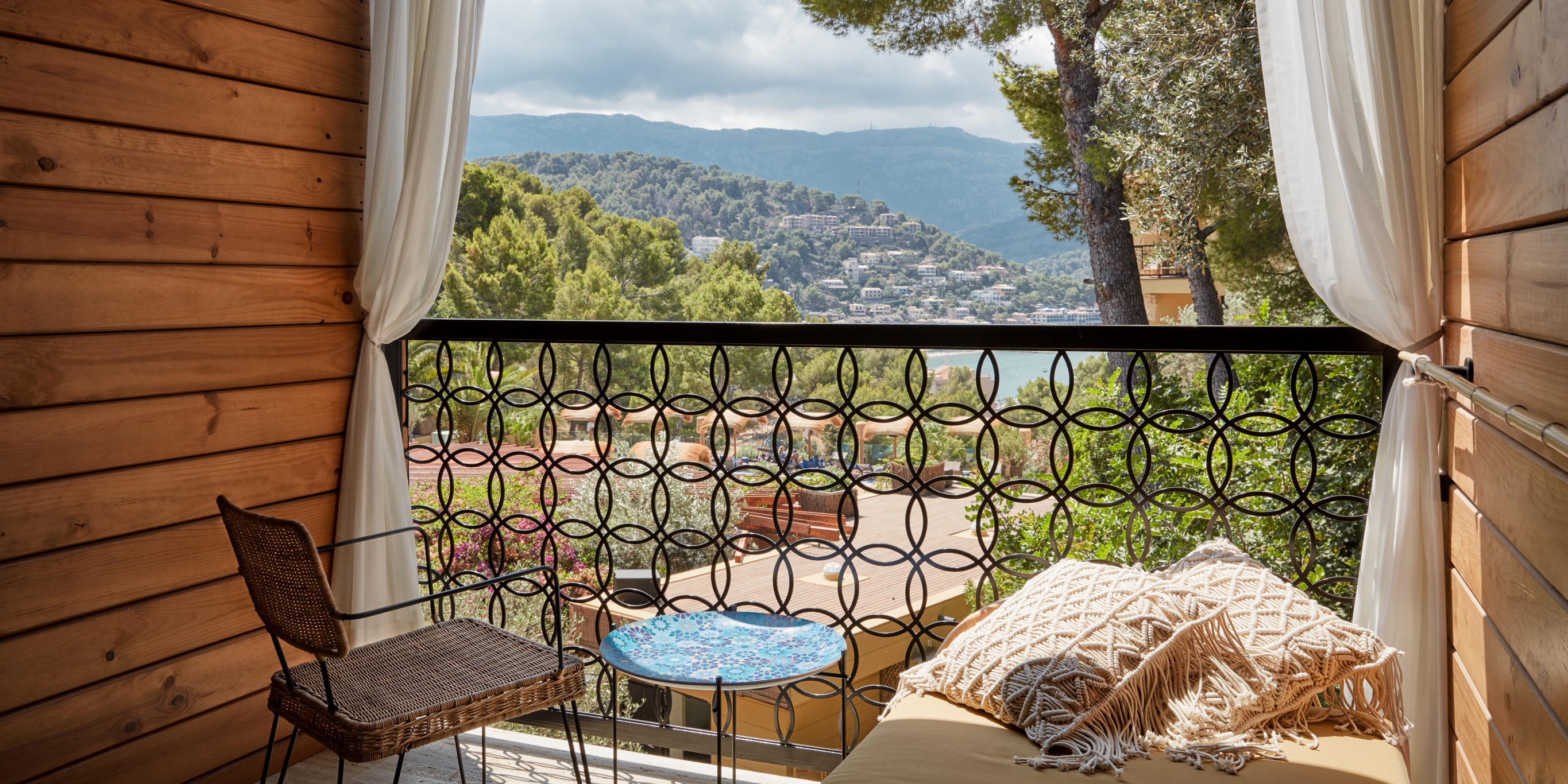Bikini Island & Mountain Hotel Port de Sóller (Port de Sóller, Spain ...