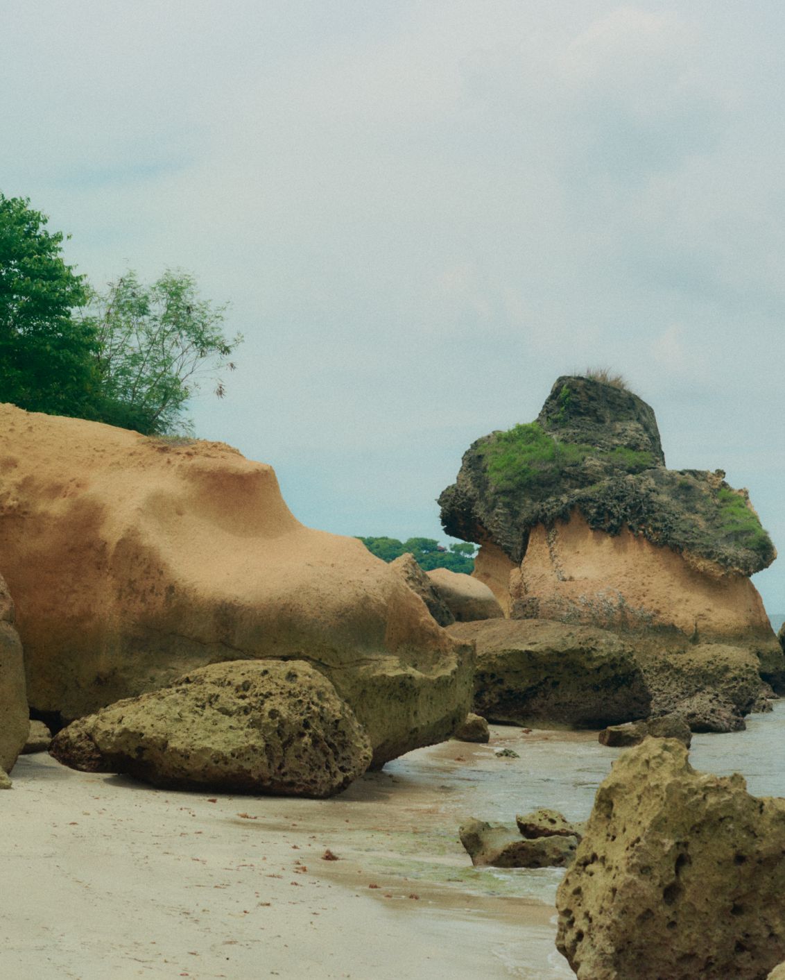 Discover Lombok's natural landscapes - Design Hotels™