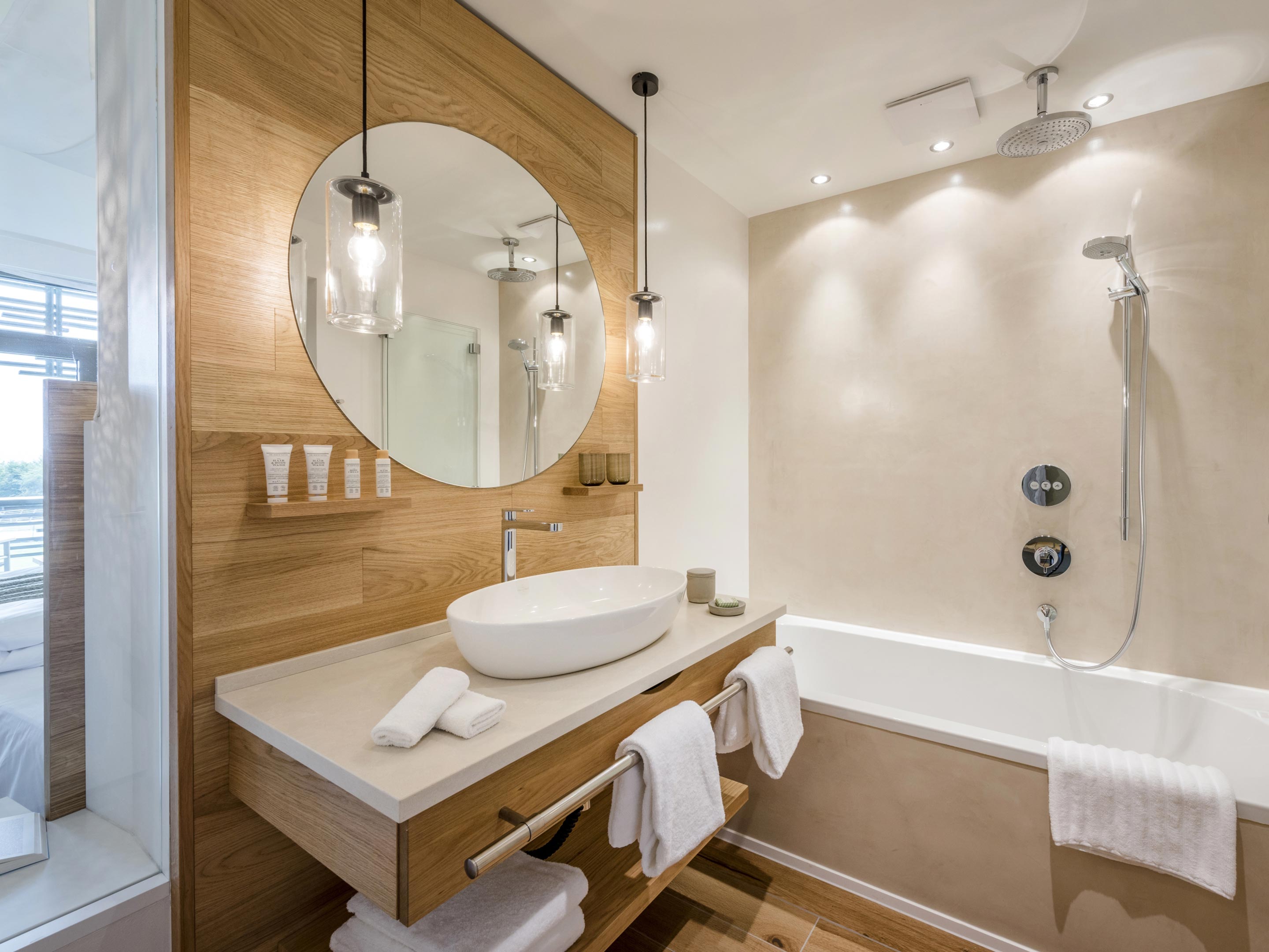 Rooms & Suites at Seezeitlodge Hotel & Spa in Germany - Design Hotels ...