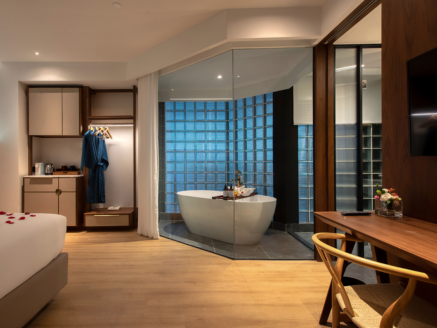 Rooms & Suites at The Luma Hotel in Kota Kinabalu, Malaysia - Design ...