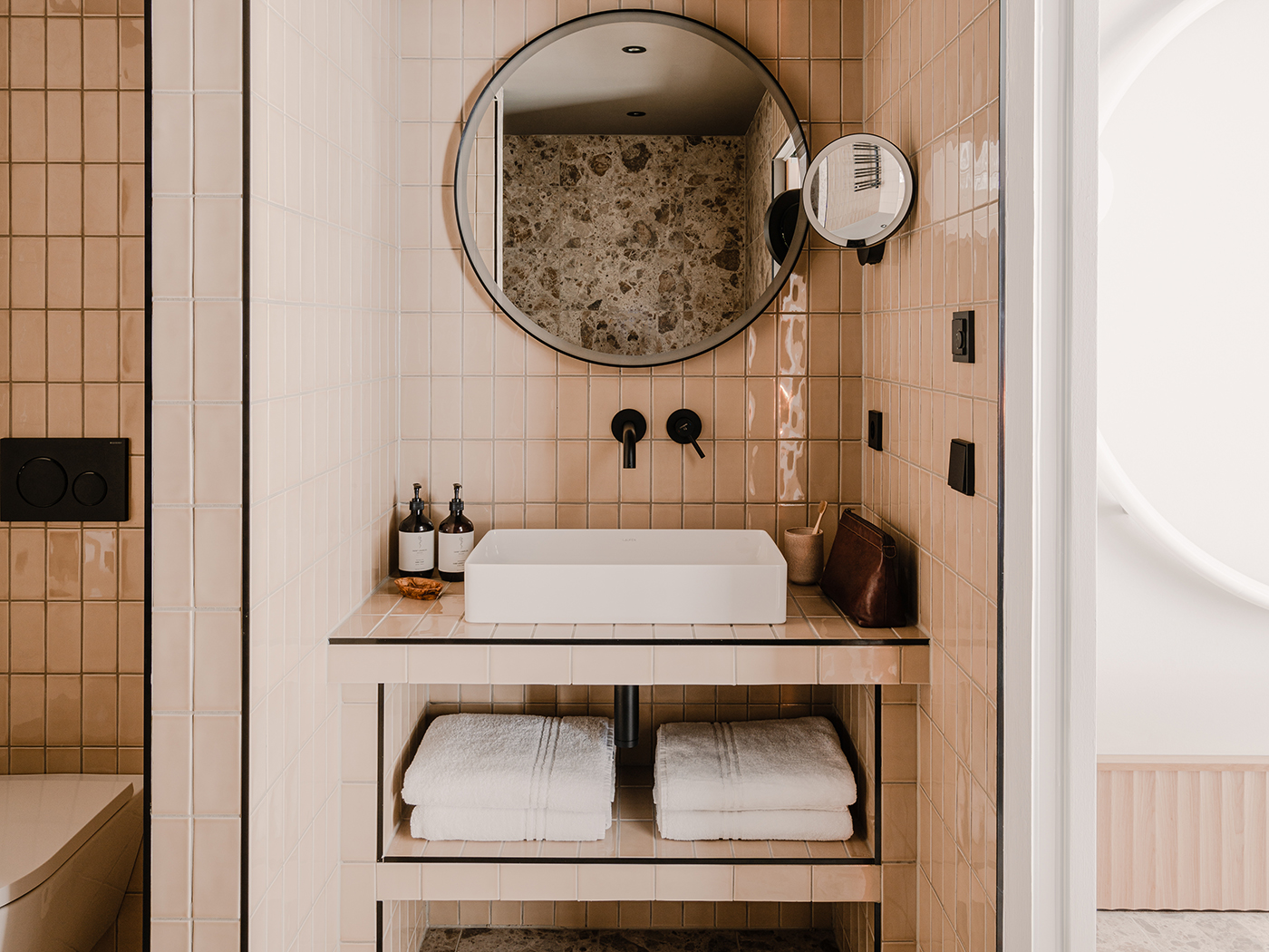 Rooms & Suites at the cōmodo in Bad Gastein, Austria - Design Hotels ...