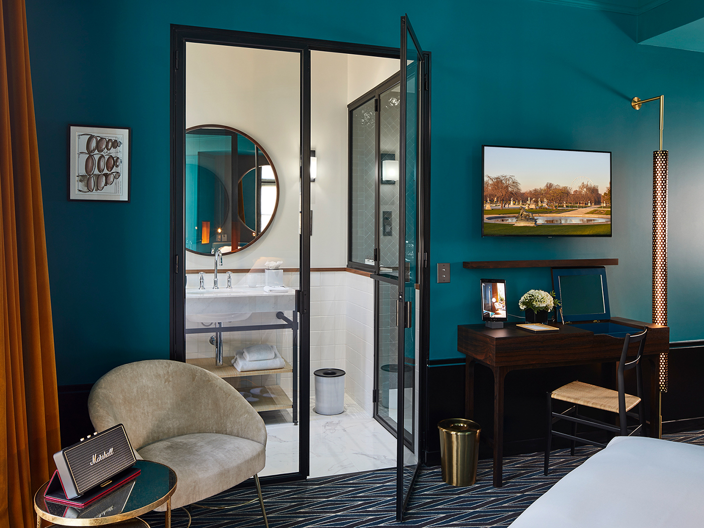Rooms & Suites at Le Roch Hotel and Spa in Paris - Design Hotels™