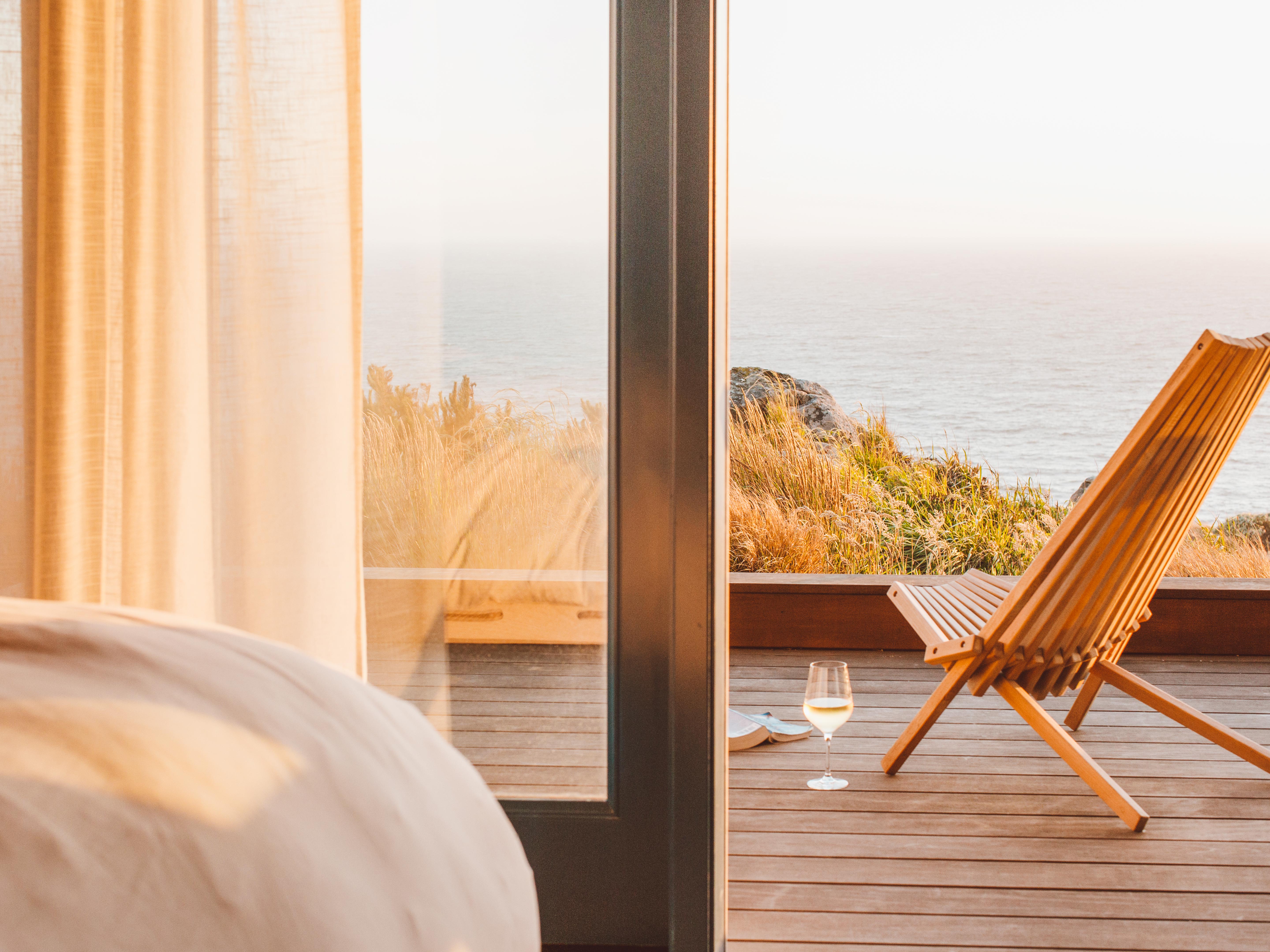Rooms & Suites at Timber Cove Resort in Jenner, USA - Design Hotels™